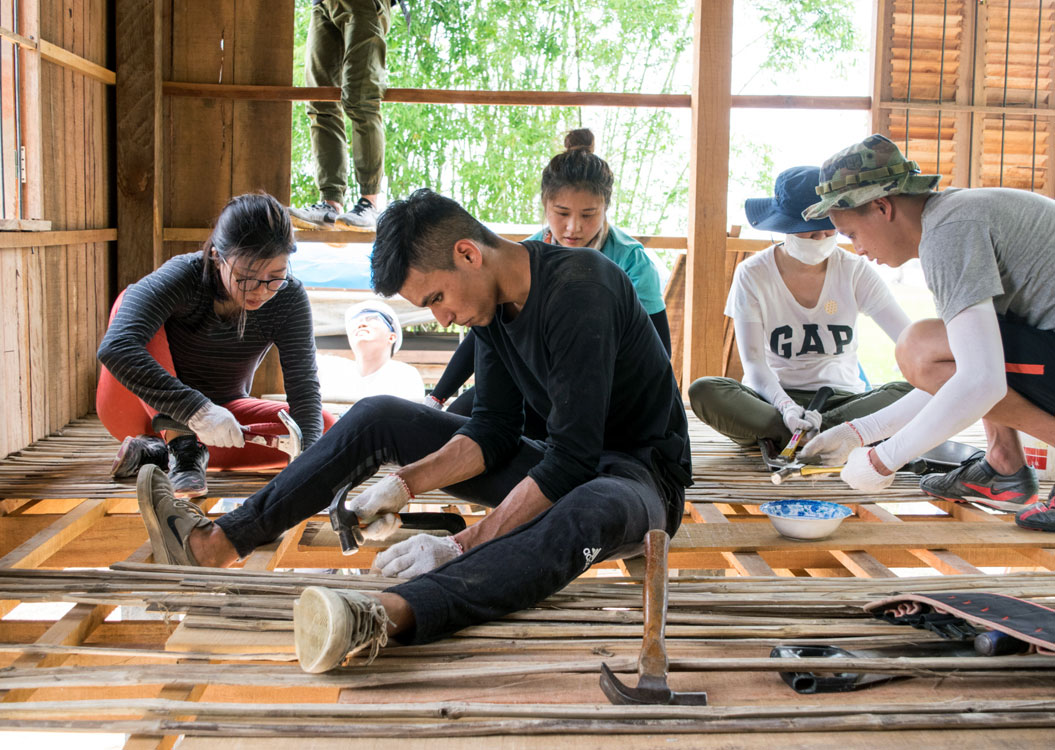 Overseas Volunteer Program for School : YEP or OCIP